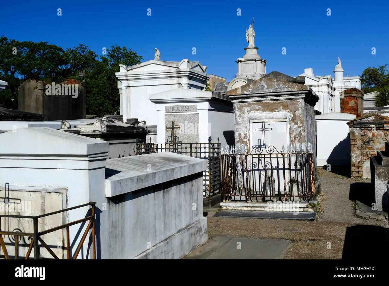 Saint louis number 1 cemetery hi-res stock photography and images - Alamy
