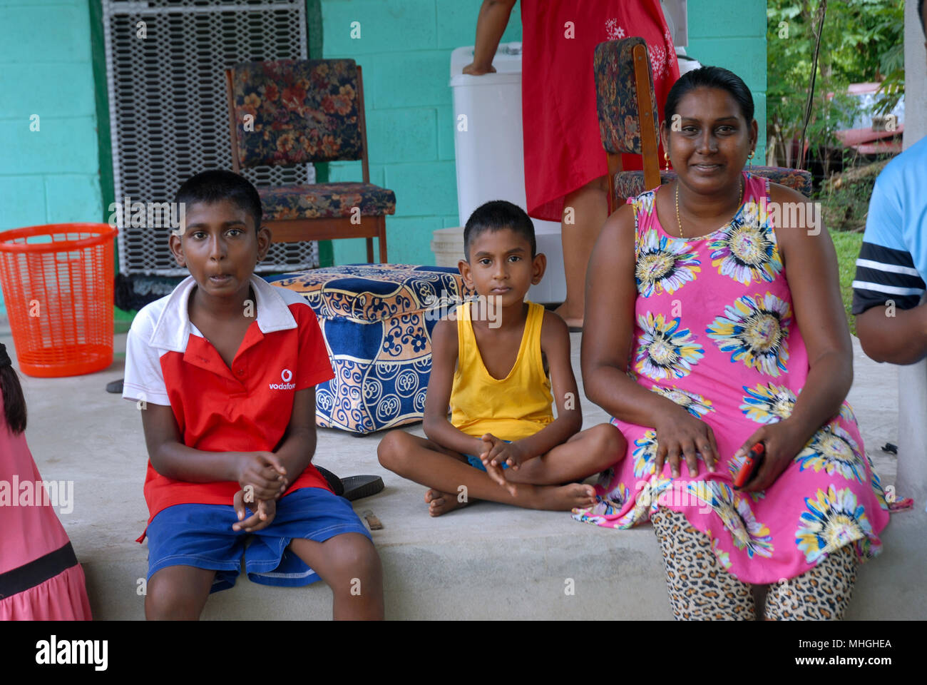 Young Fijian Family, Kulukulu, Sigatoka, Fiji Stock Photo - Alamy