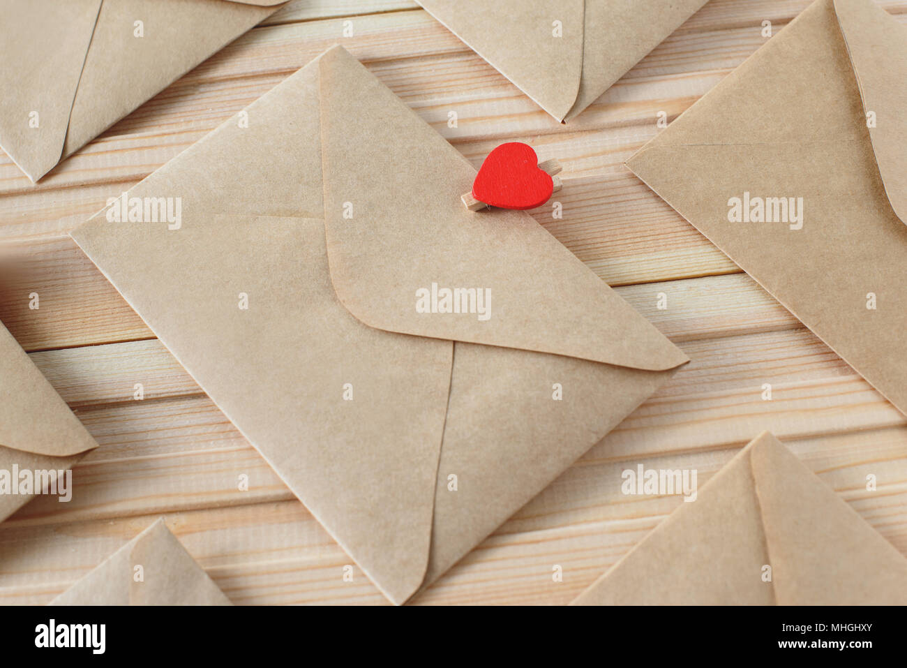 Valentine craft hi-res stock photography and images - Alamy
