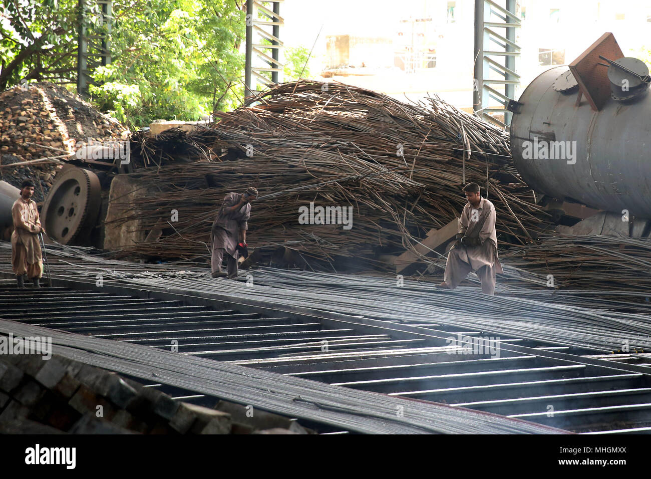 Day laborers in islamabad pakistan hi-res stock photography and images ...