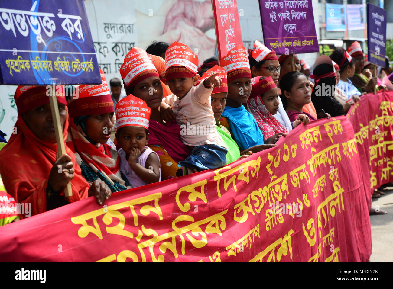 Bangladesh child labor garment hi-res stock photography and images - Alamy