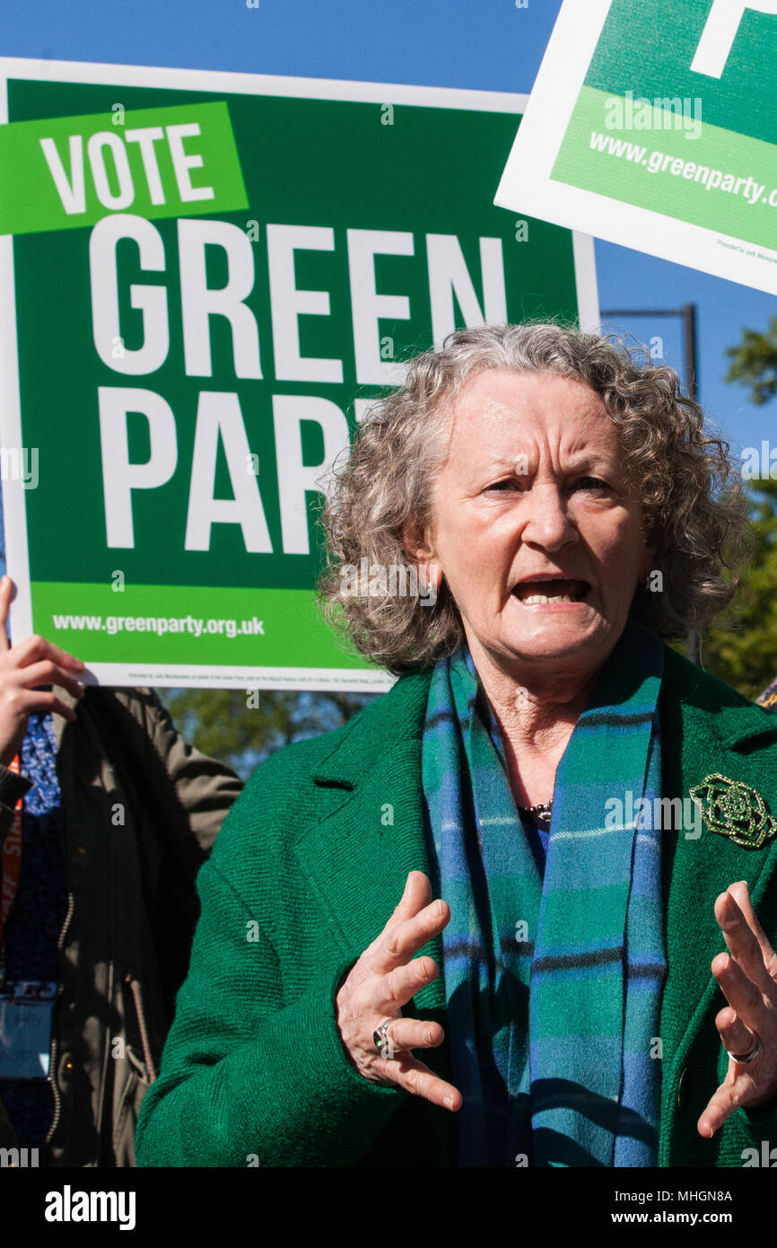 Tackling air pollution london hi-res stock photography and images - Alamy