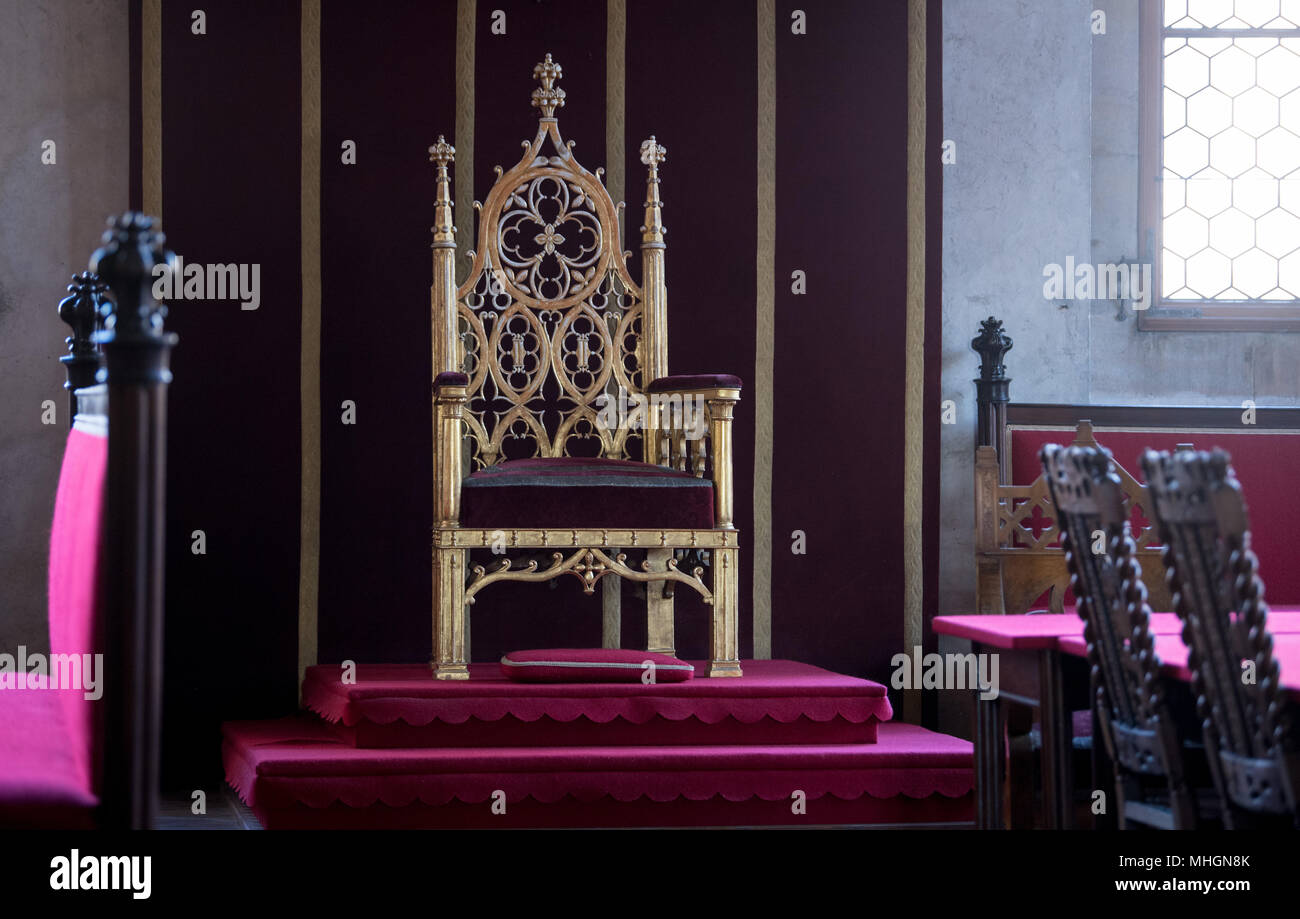 10 April 2018, Czech Republic, Prague: View inside the throne room of ...