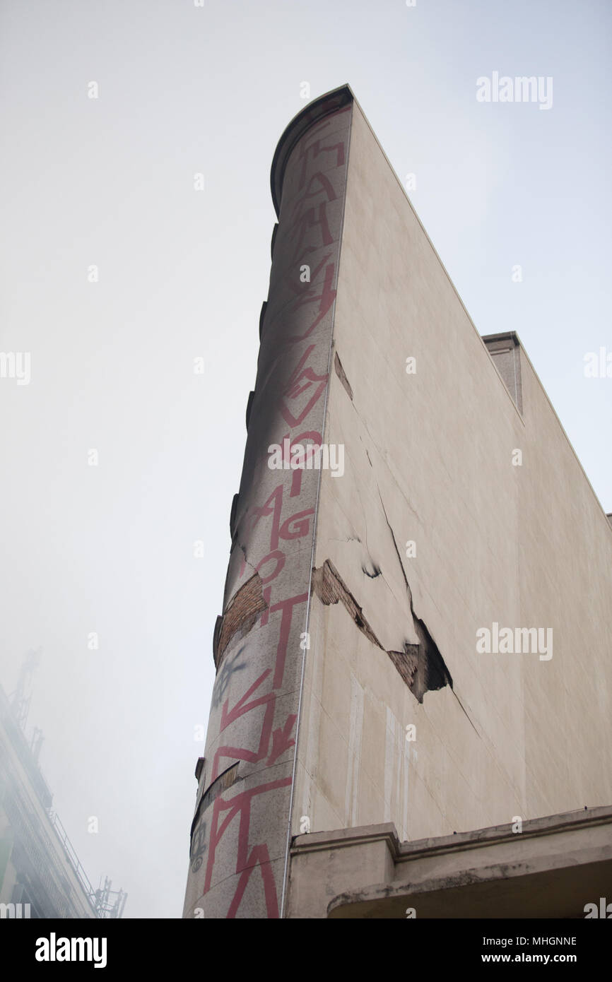Sao Paulo, Sao Paulo, Brazil. 1st May, 2018. A tower collapsed after a ...