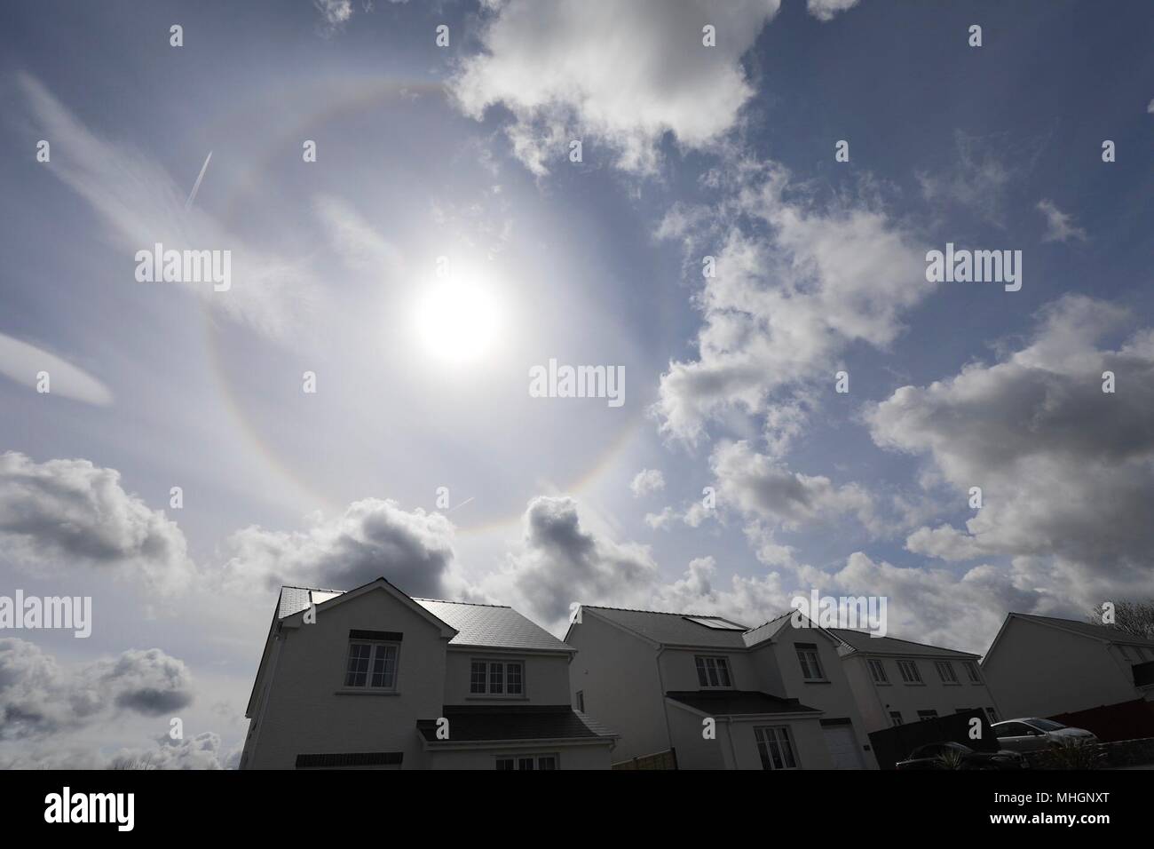 22 degree halo hi-res stock photography and images - Alamy