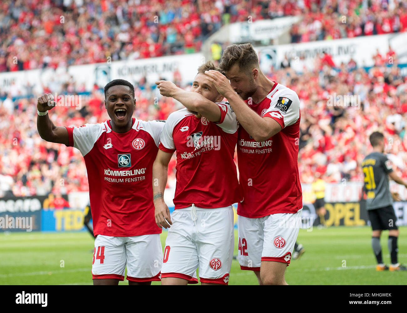 L 32 1 2 hi-res stock photography and images - Alamy