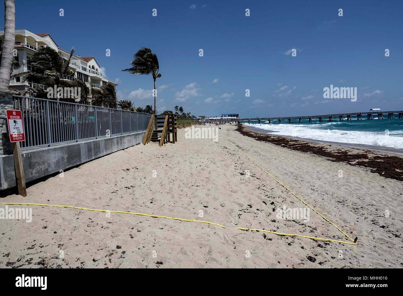 Rope marks hi-res stock photography and images - Alamy