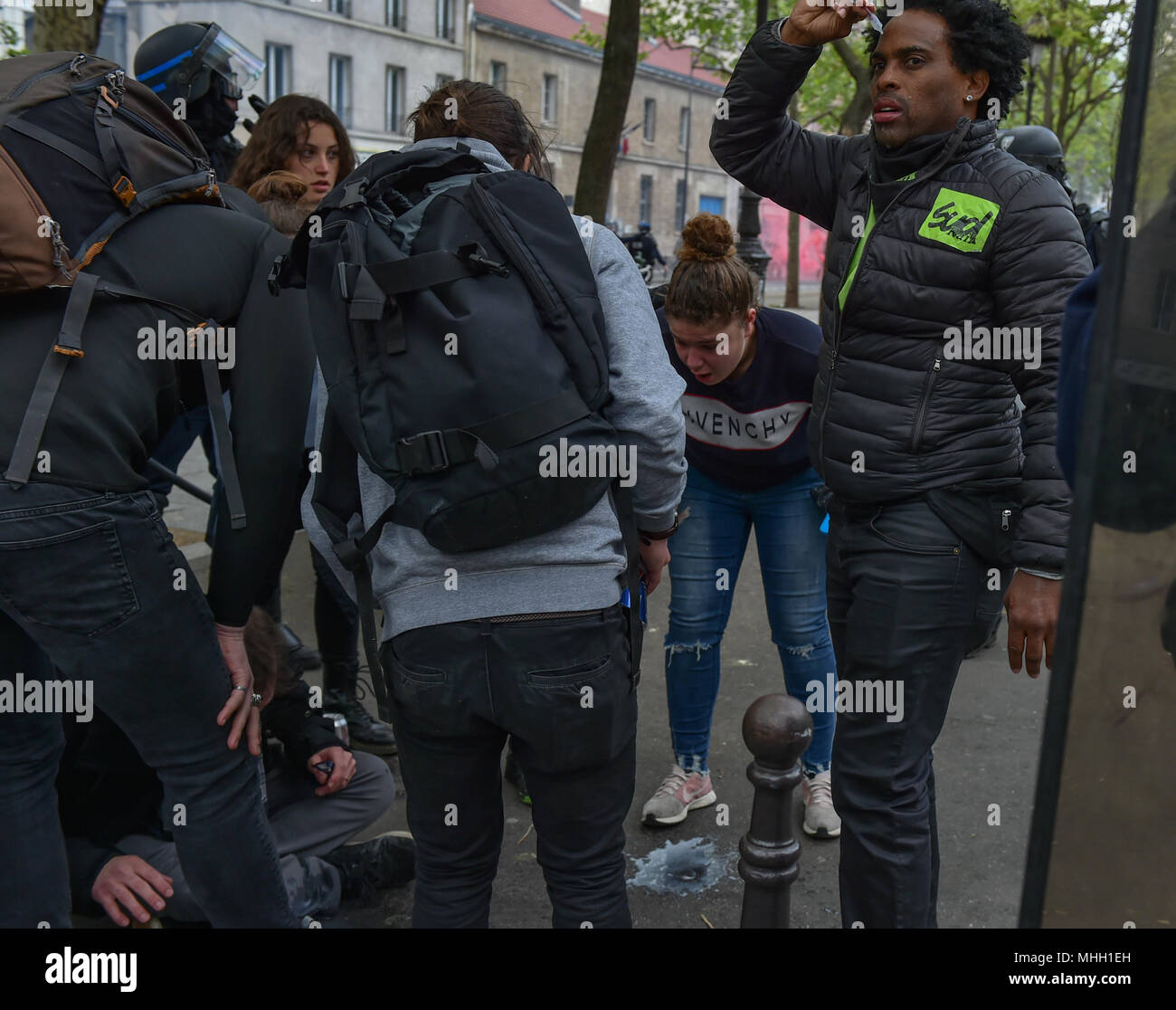 Paris, France. 1st May 2018. Paris police clash with protesters as ...