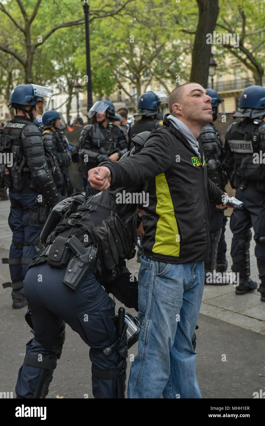 Black bloc france hi-res stock photography and images - Alamy