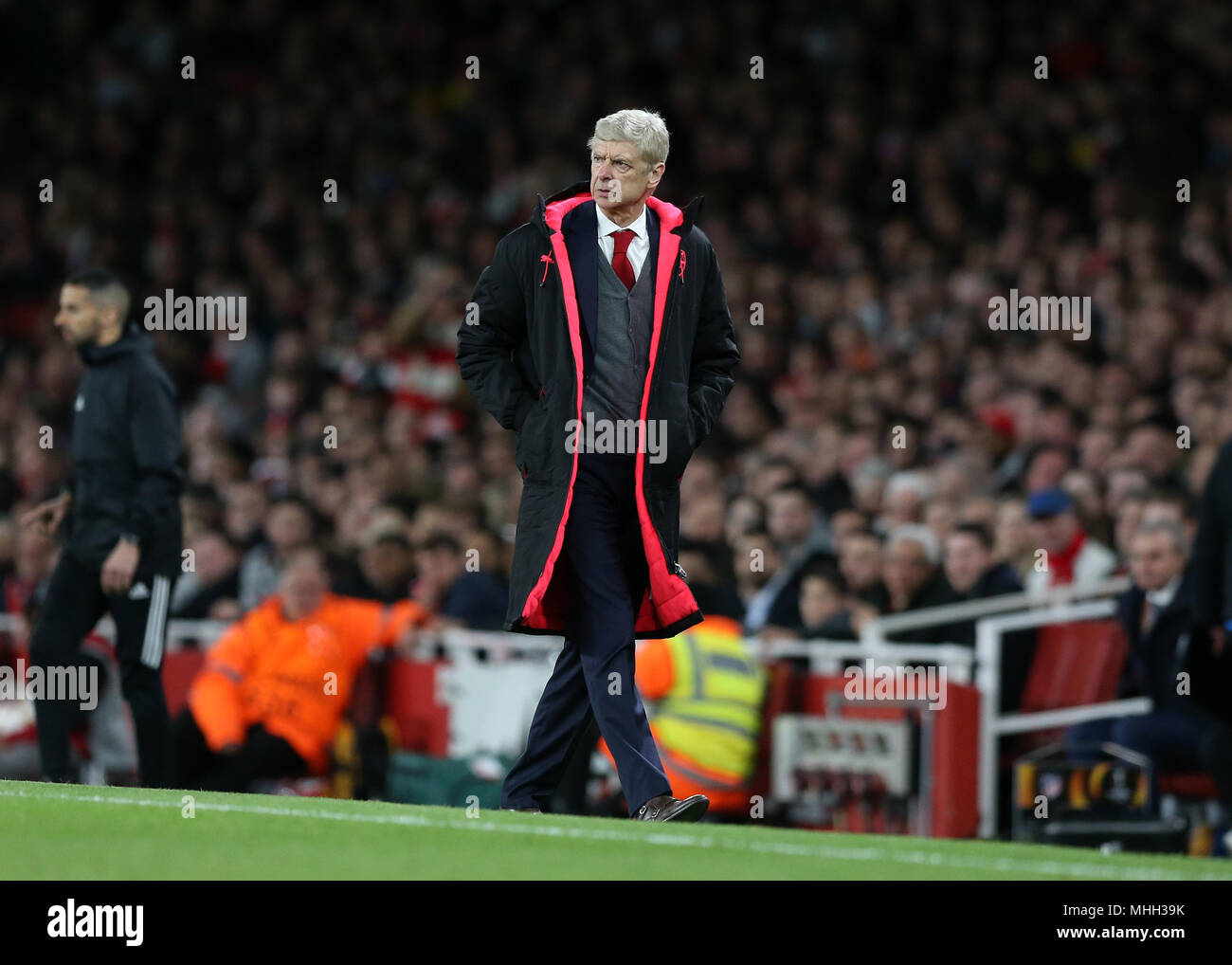 Football manager coat hi-res stock photography and images - Alamy