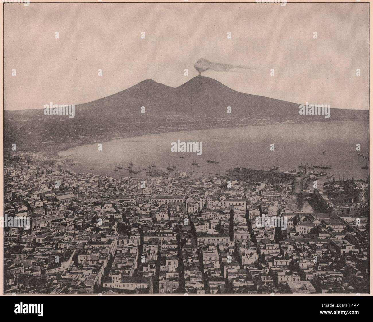 Vintage naples bay hi-res stock photography and images - Alamy