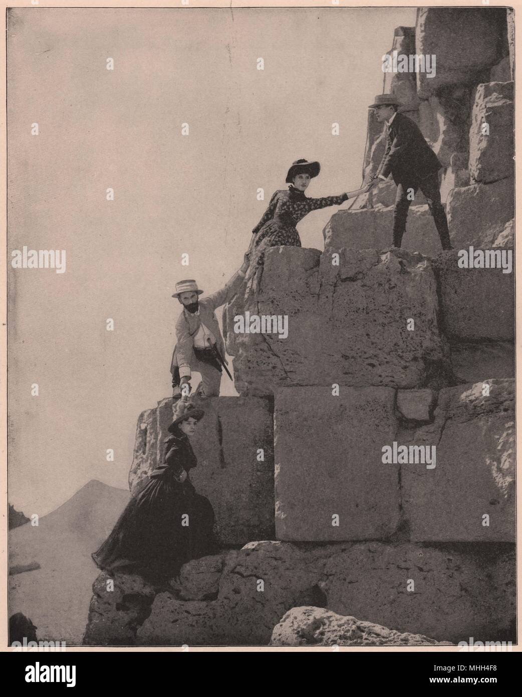 Climbing great pyramid egypt hi-res stock photography and images - Alamy