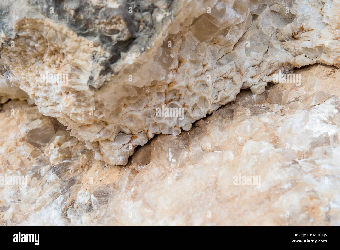 Quartz structure of the Crystal Mountain between the Bahariya and ...