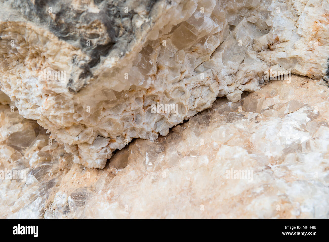 Quartz structure of the Crystal Mountain between the Bahariya and ...