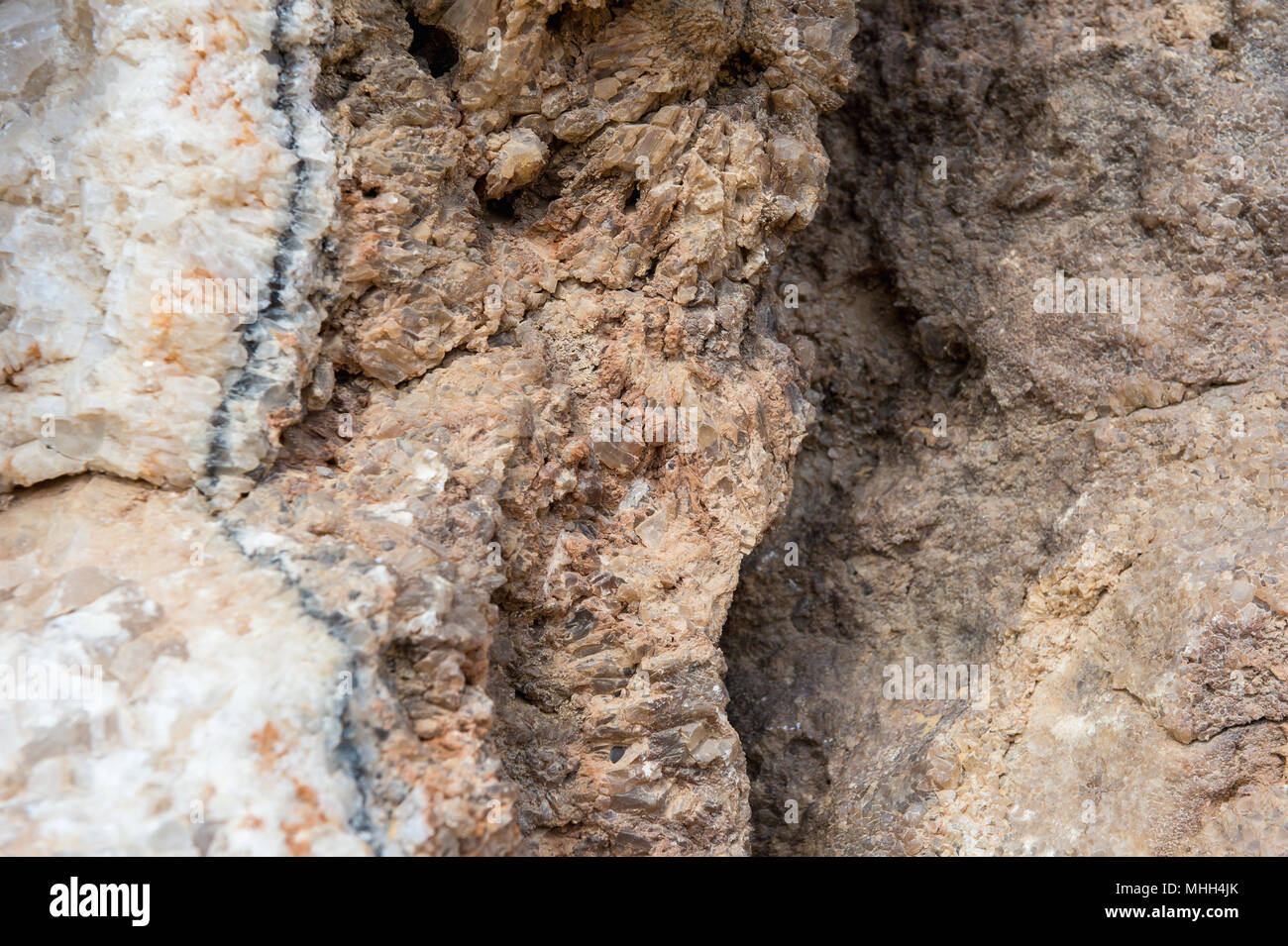 Quartz structure of the Crystal Mountain between the Bahariya and ...