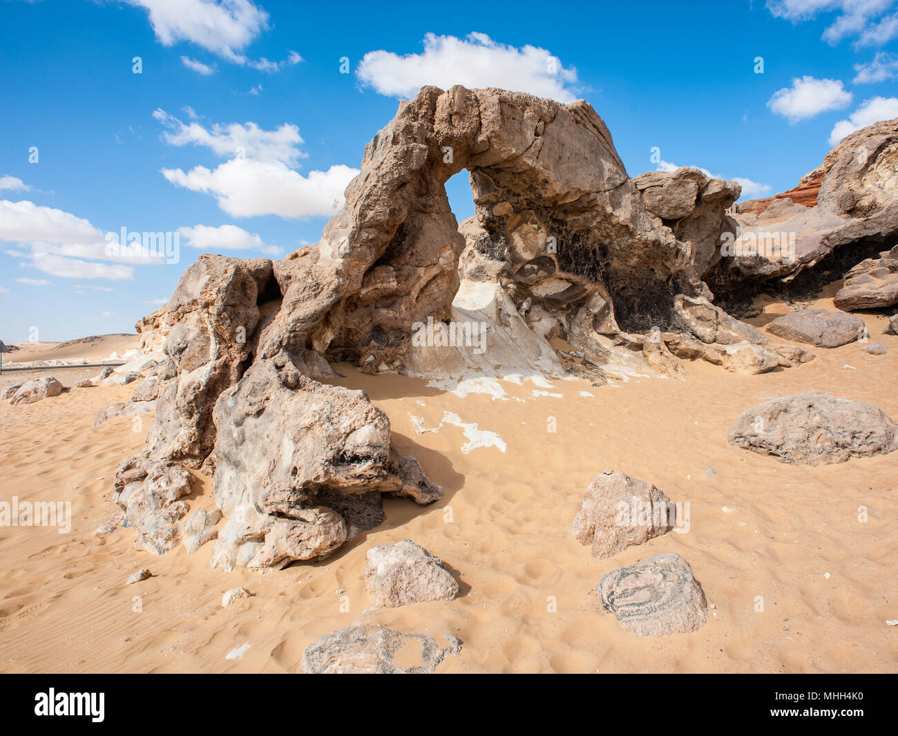 Crystal Mountain between the Bahariya and Farafra Oasis in Egypt Stock ...