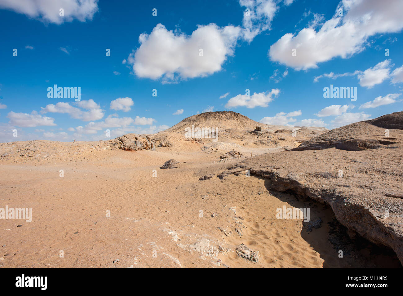 Desert around the Crystal Mountain between the Bahariya and Farafra ...