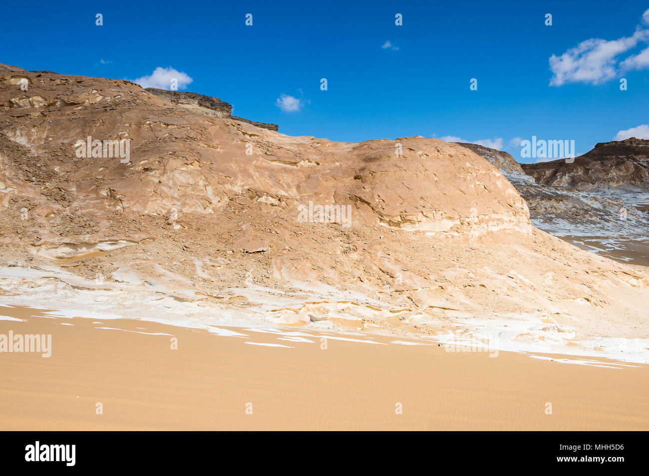 Beautiful view of the limestone formations of the White Desert, a ...