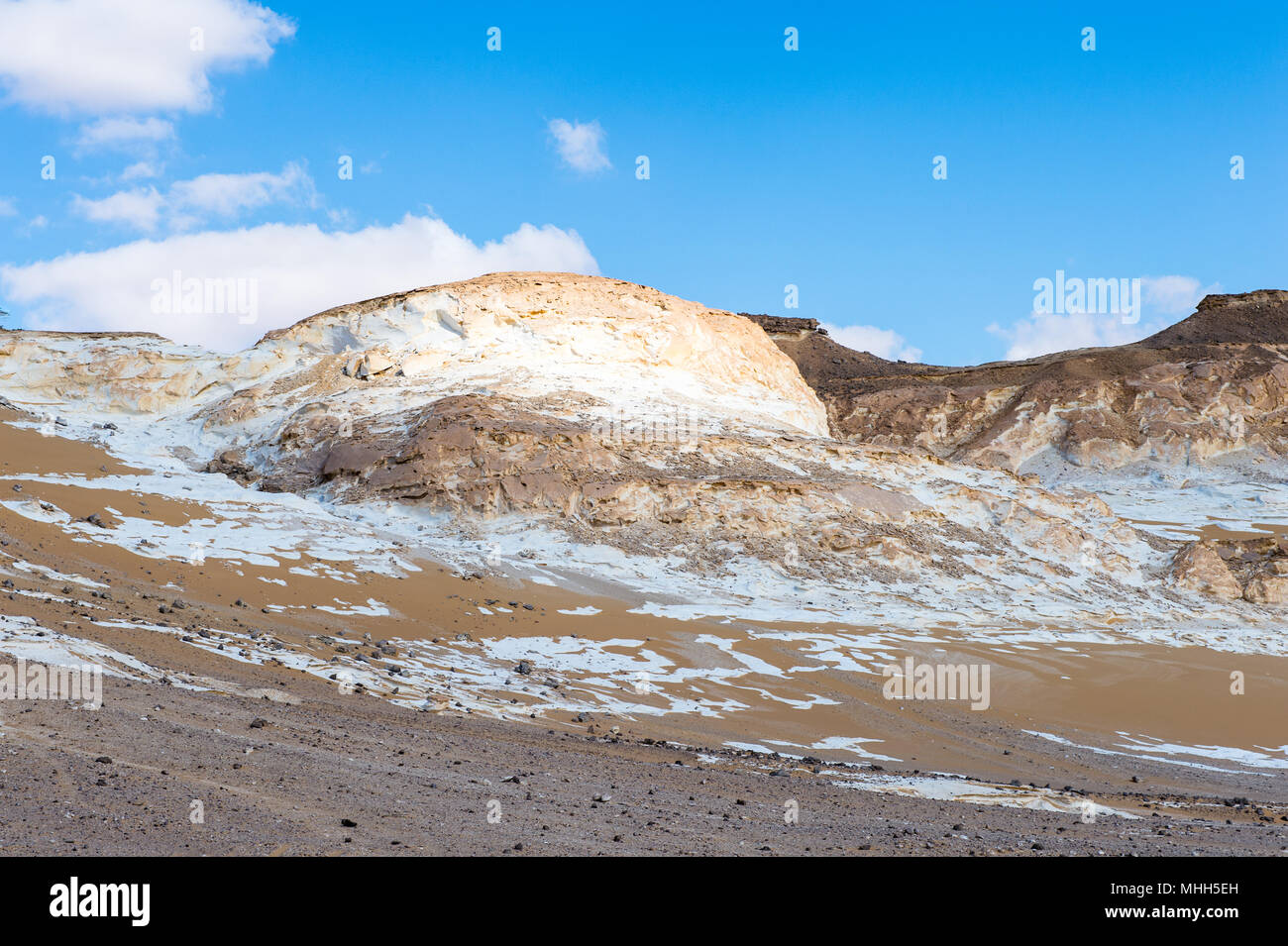 Beautiful view of the limestone formations of the White Desert, a ...