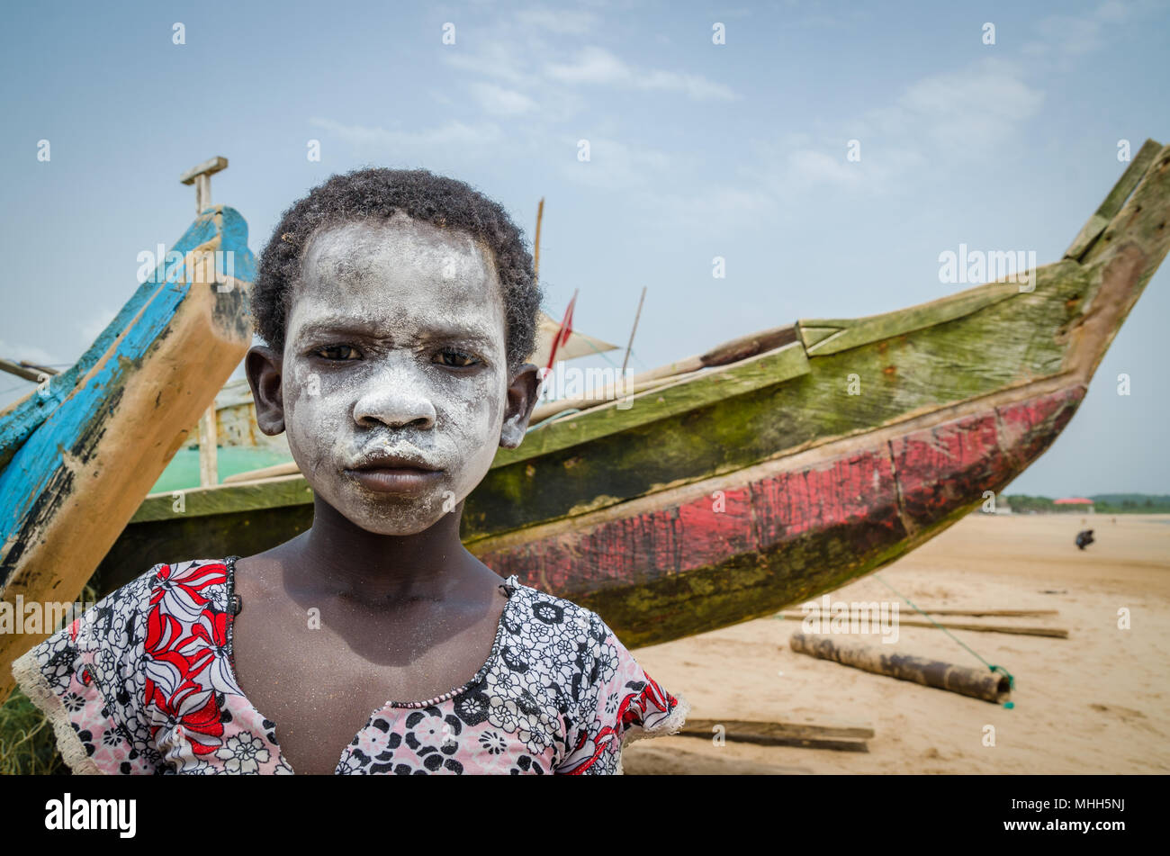 Ghana people painting hi-res stock photography and images - Alamy