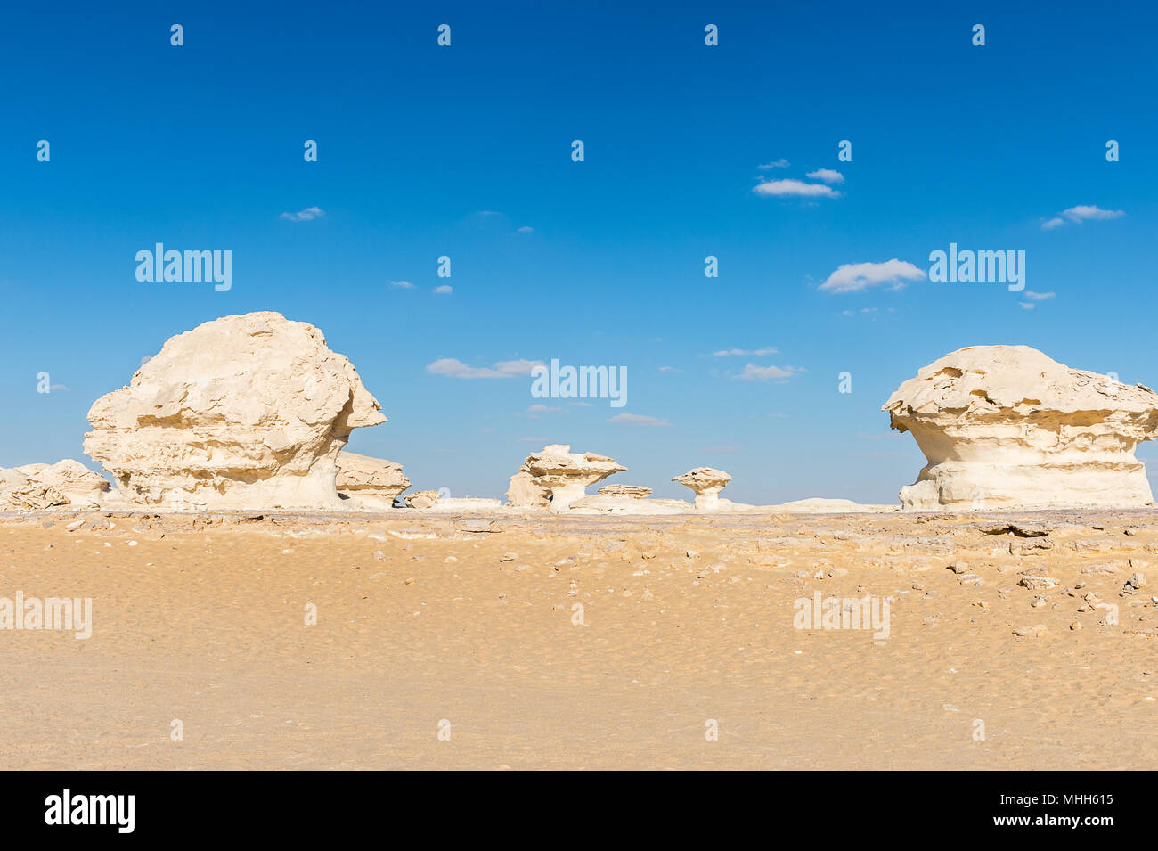 Mushroom rock formations at the Western White Desert of Egypt Stock ...