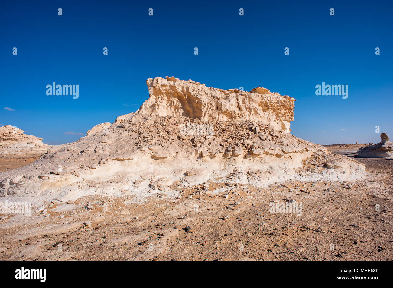 Rock formations at the Western White Desert National Park of Egypt ...
