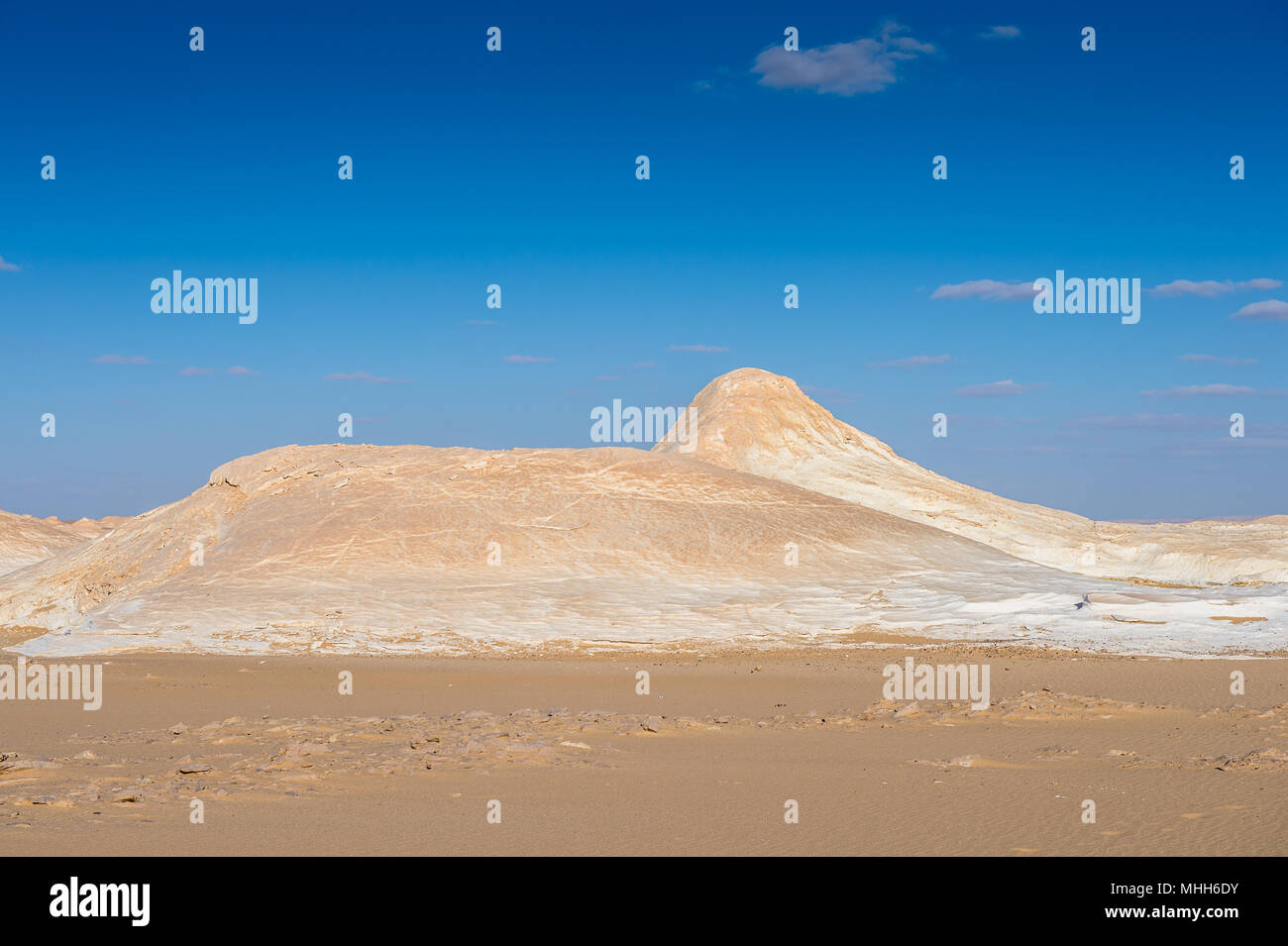 Landscape of the Rock formations at the Western White Desert National ...