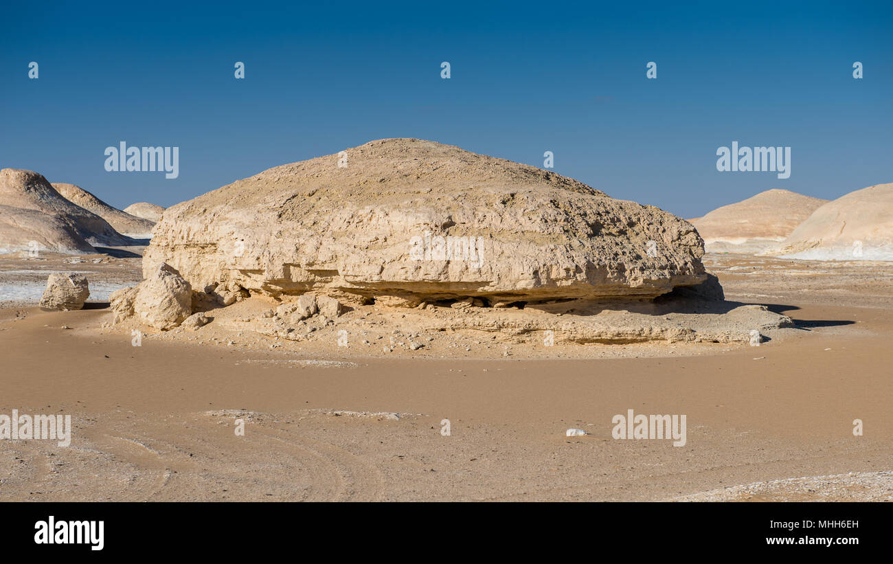 Landscape of the Rock formations at the Western White Desert National ...
