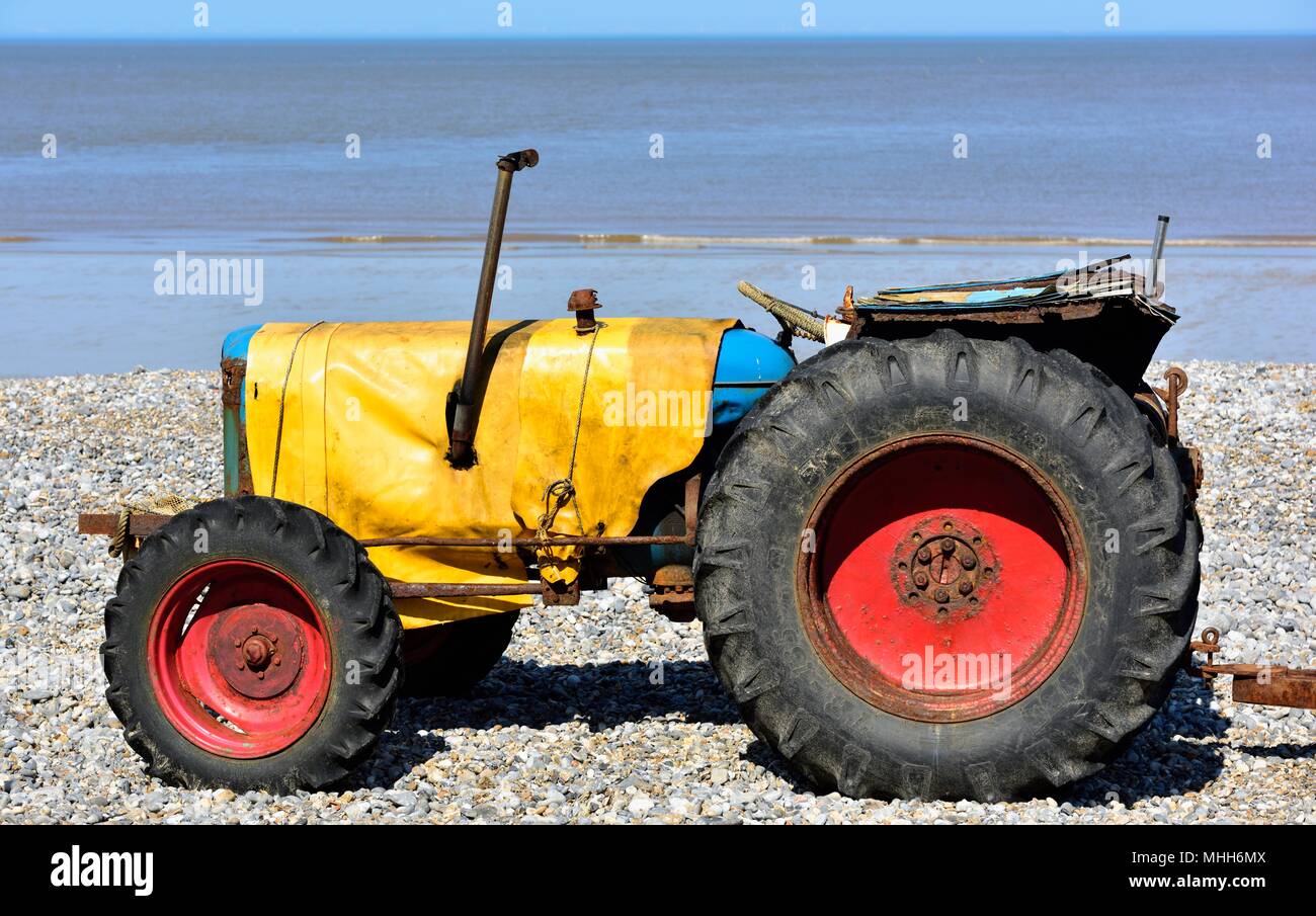 Old tractor beach hi-res stock photography and images - Alamy