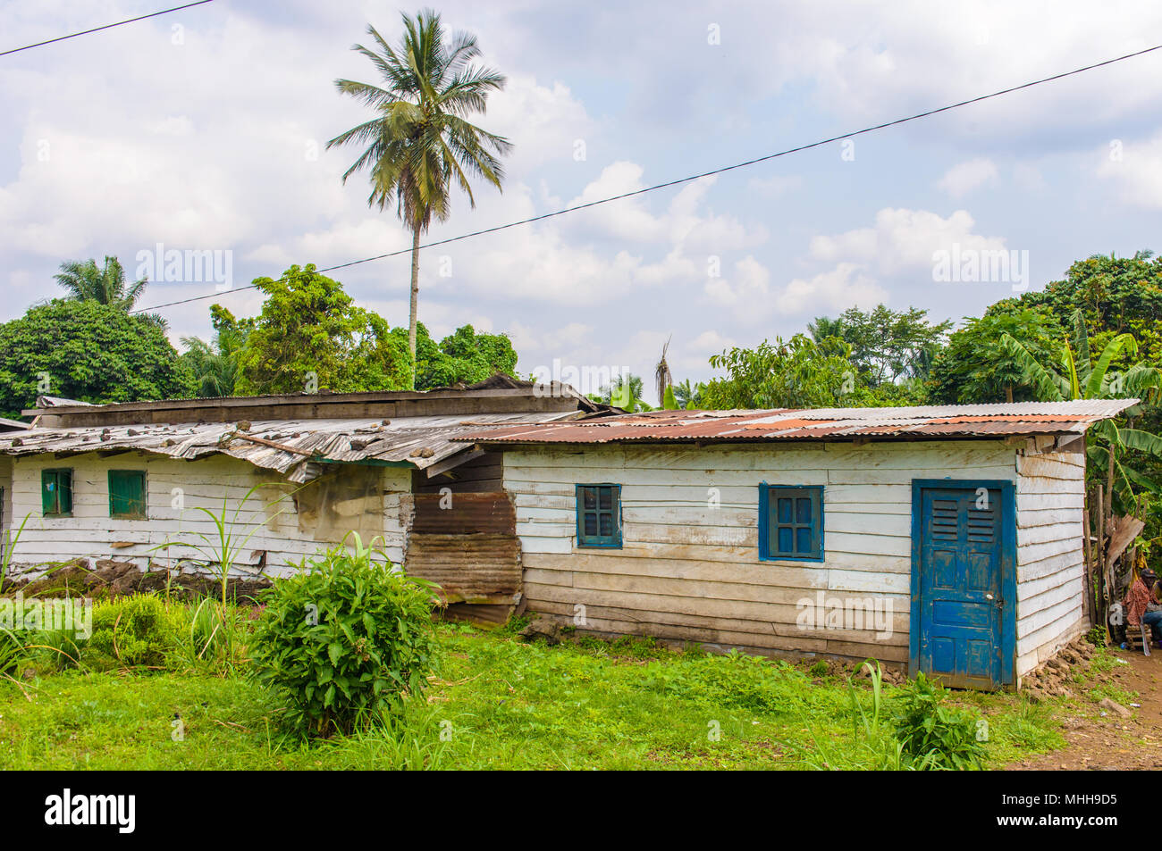 Small house for living in Cameroon Stock Photo - Alamy