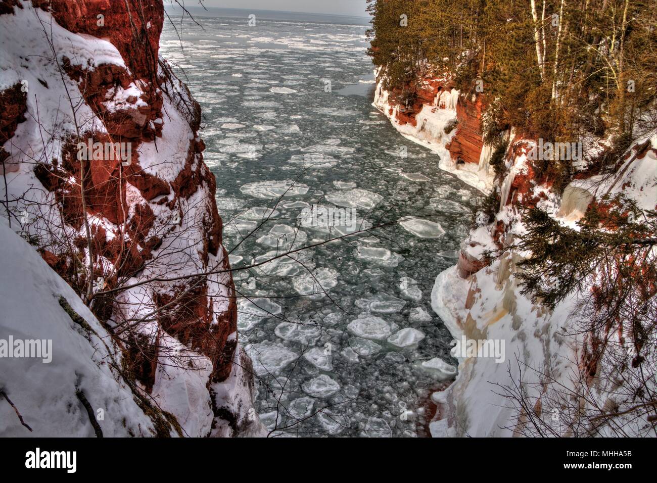 The Apostle Islands National Lake Shore are a popular Tourist ...
