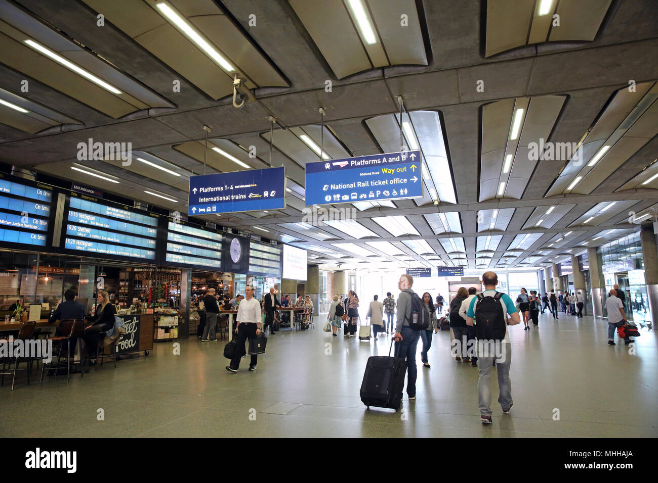 Travellers on St Pancras train station concourse, in London, UK Stock ...