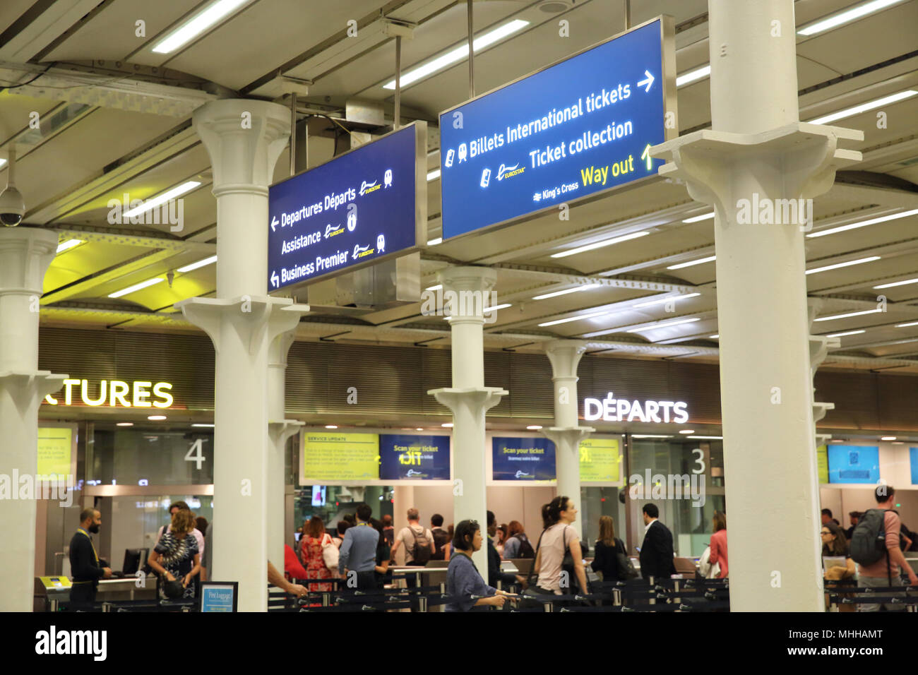 Eurostar passengers queue to check in hi-res stock photography and ...