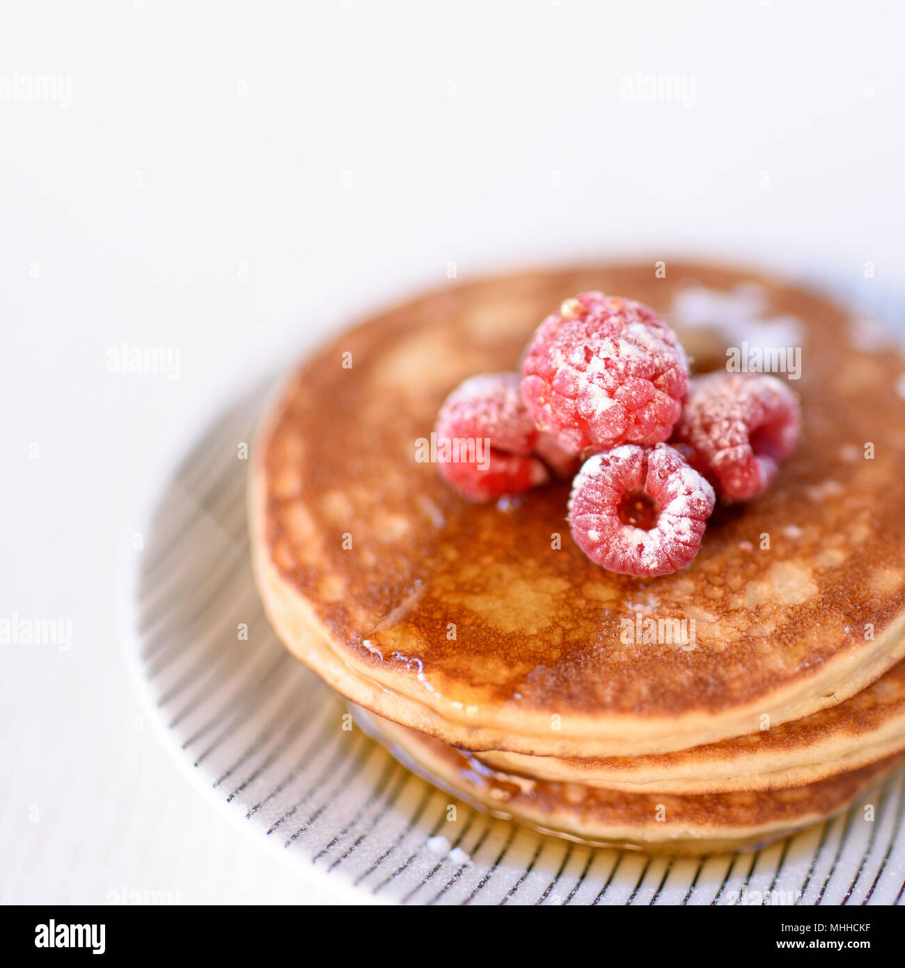 Pancake stack raspberries hi-res stock photography and images - Alamy