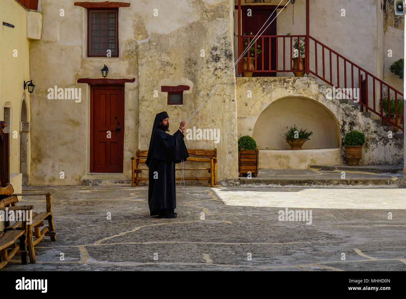 Greek orthodox priest hi-res stock photography and images - Alamy