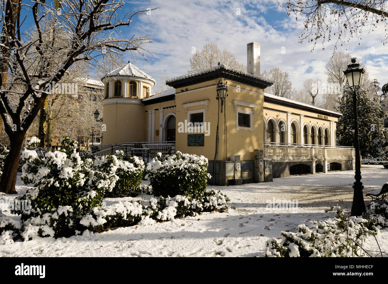 Sidewalks of granada hi-res stock photography and images - Alamy