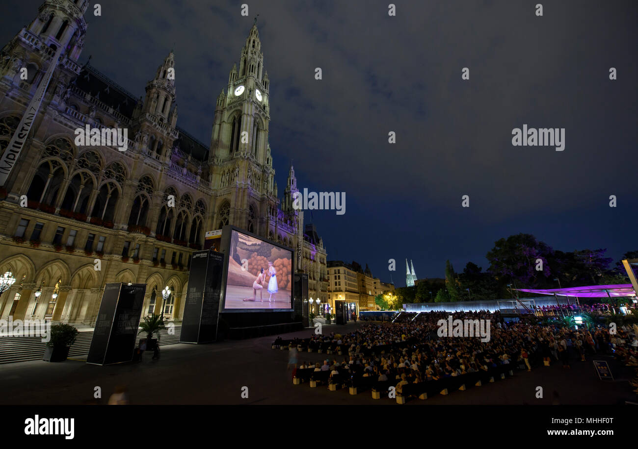 Rathaus rathausplatz hi-res stock photography and images - Alamy