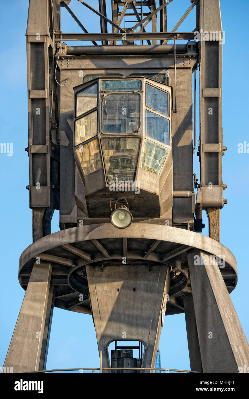 Crane cockpit hi-res stock photography and images - Alamy