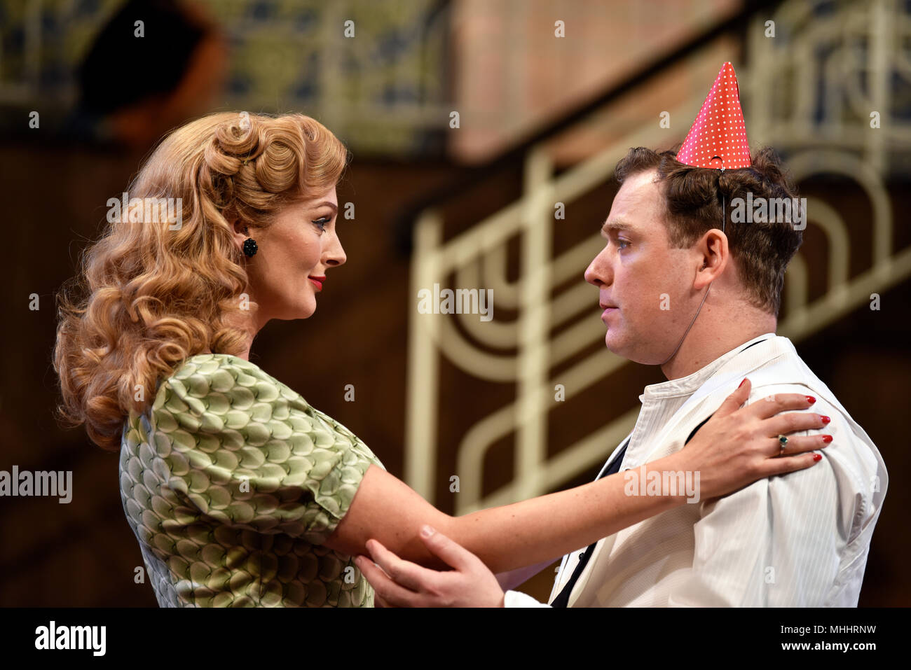 Rufus Hound (playing Garry Essendine) and Katherine Kingsley (playing ...