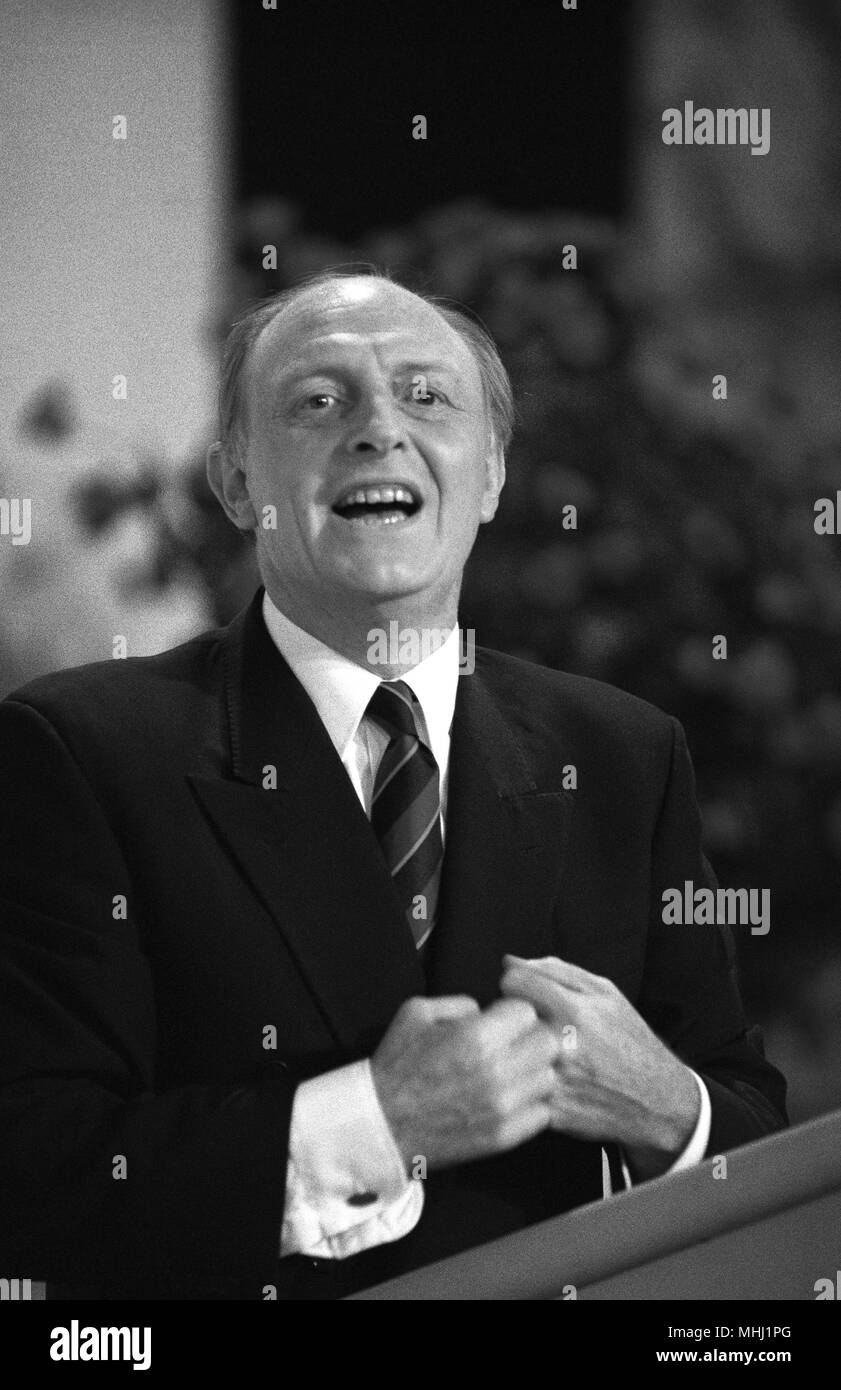 Neil kinnock 1990s hi-res stock photography and images - Alamy