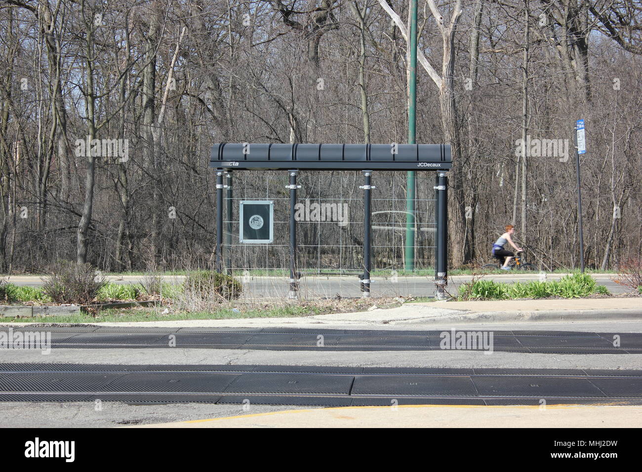Chicago cta bus stop hi-res stock photography and images - Alamy