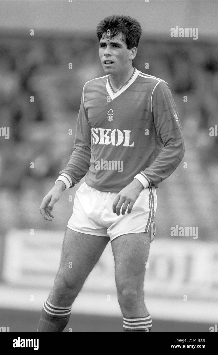 NEIL WEBB NOTTINGHAM FOREST FC 16 October 1985 Stock Photo - Alamy