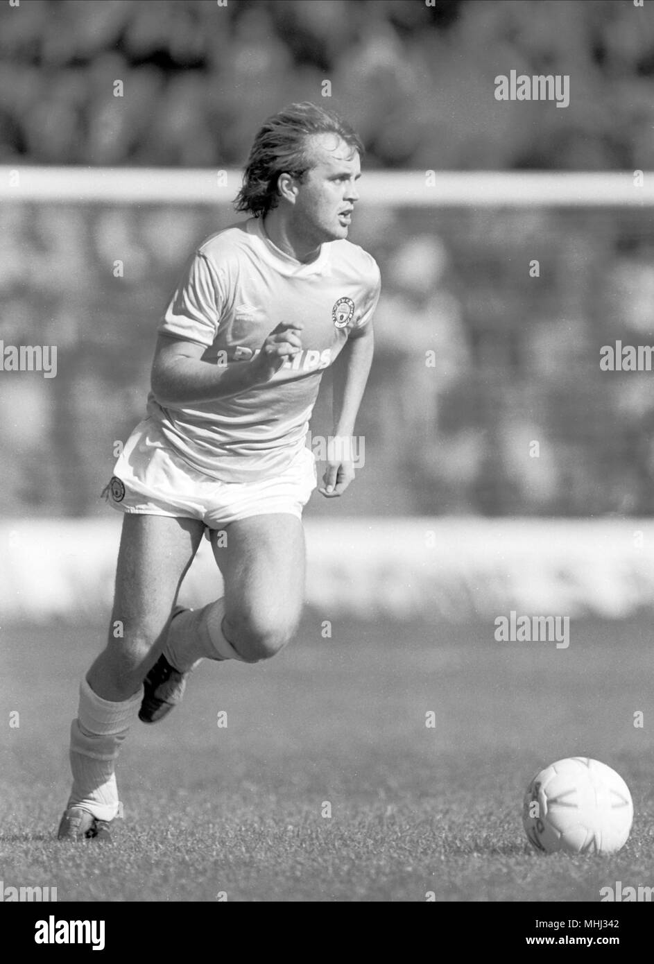 ANDY MAY MANCHESTER CITY FC 16 October 1985 Stock Photo - Alamy