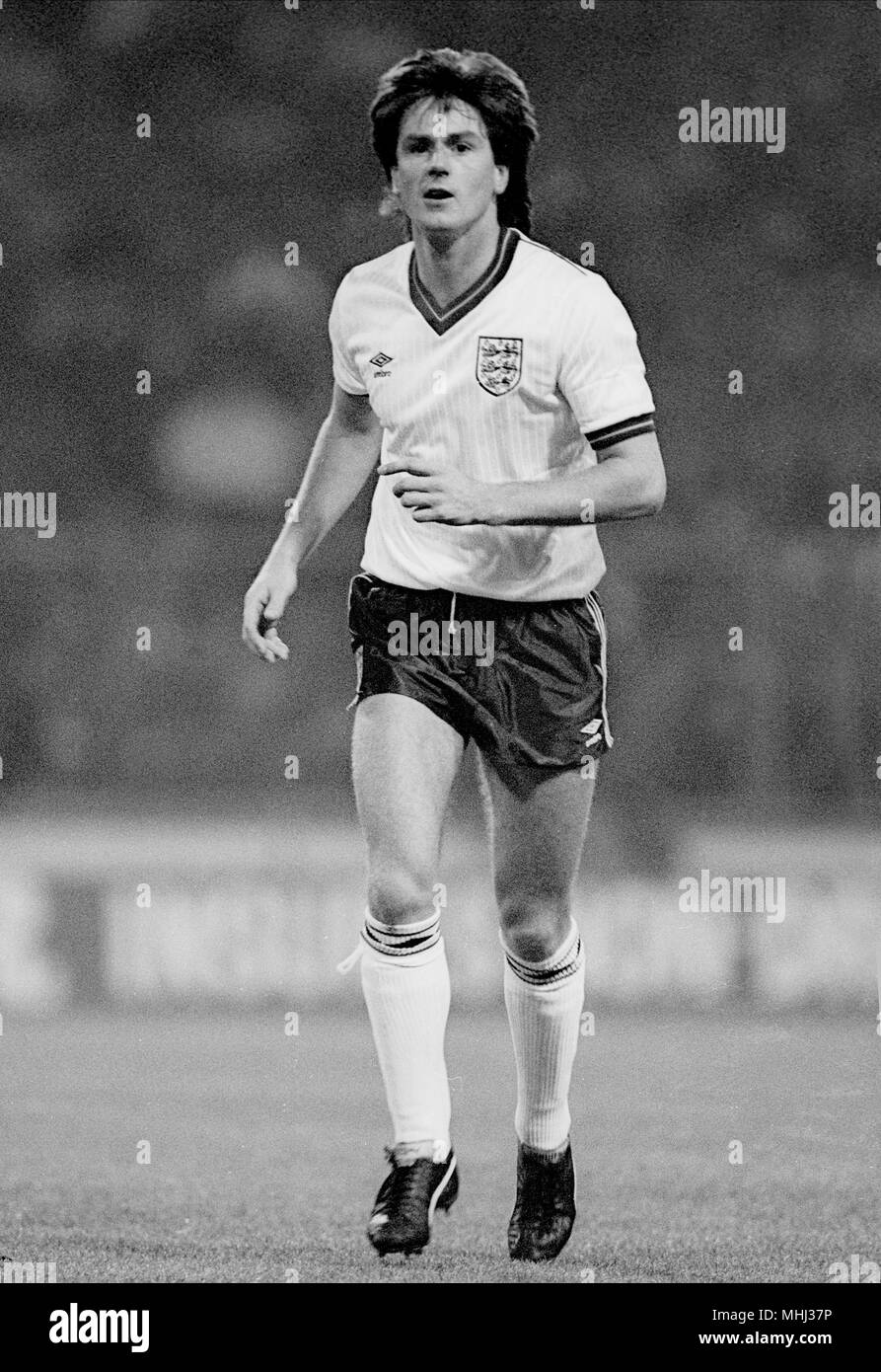 TERRY FENWICK ENGLAND & QUEENS PARK RANGERS 16 November 1985 Stock ...