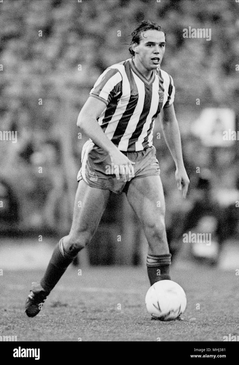 MEL STERLAND SHEFFIELD WEDNESDAY FC 16 November 1985 Stock Photo - Alamy