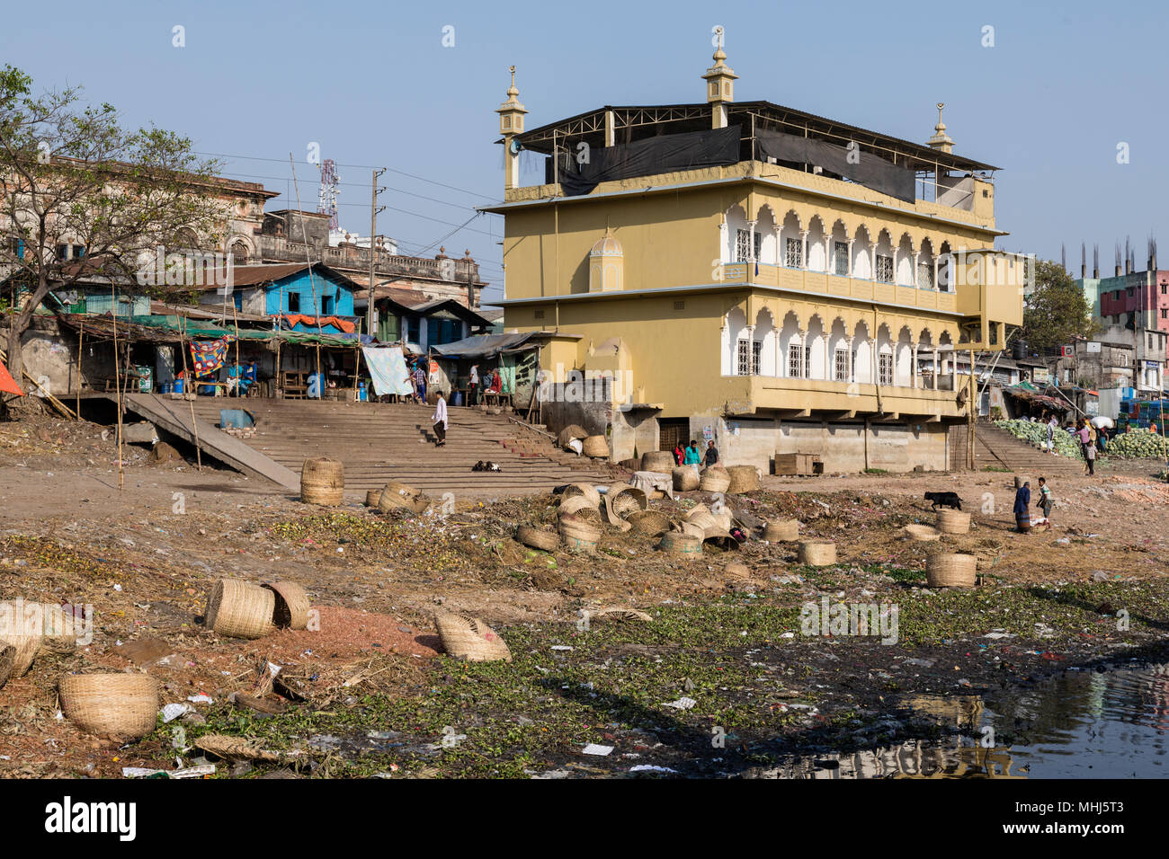 Dhaka Bangladesh Slum High Resolution Stock Photography and Images - Alamy