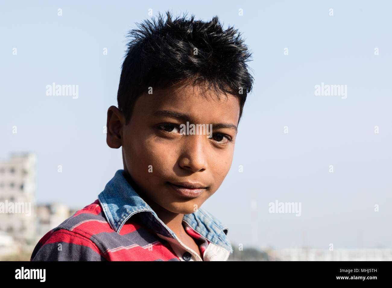 Bangladesh poverty boy hi-res stock photography and images - Alamy