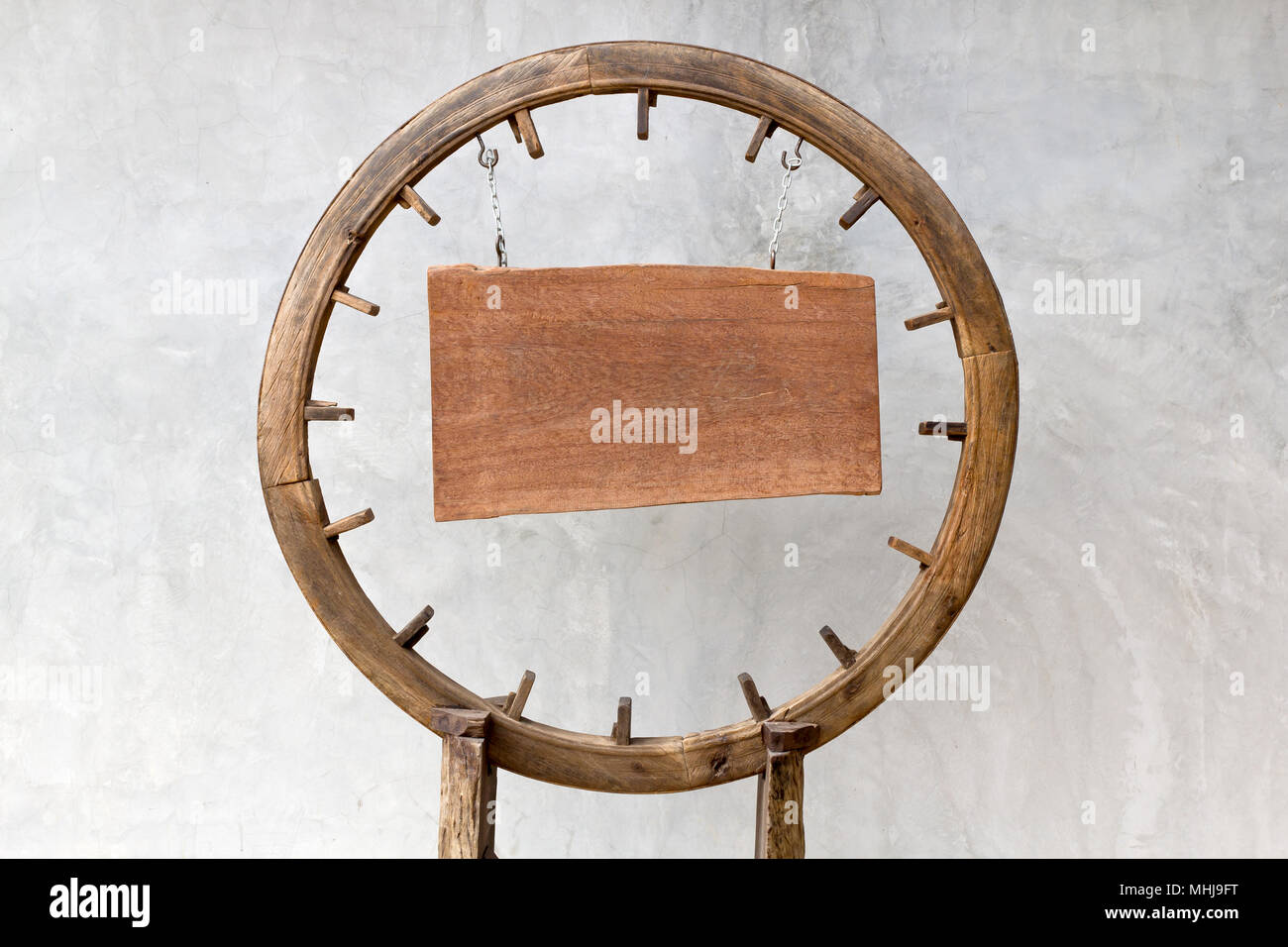 background with wooden circle board Stock Photo - Alamy