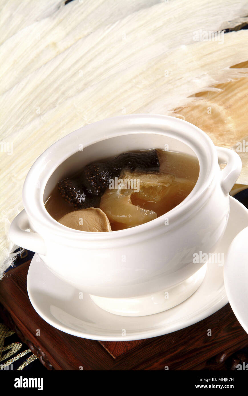 Shark fin soup bowl hi-res stock photography and images - Alamy