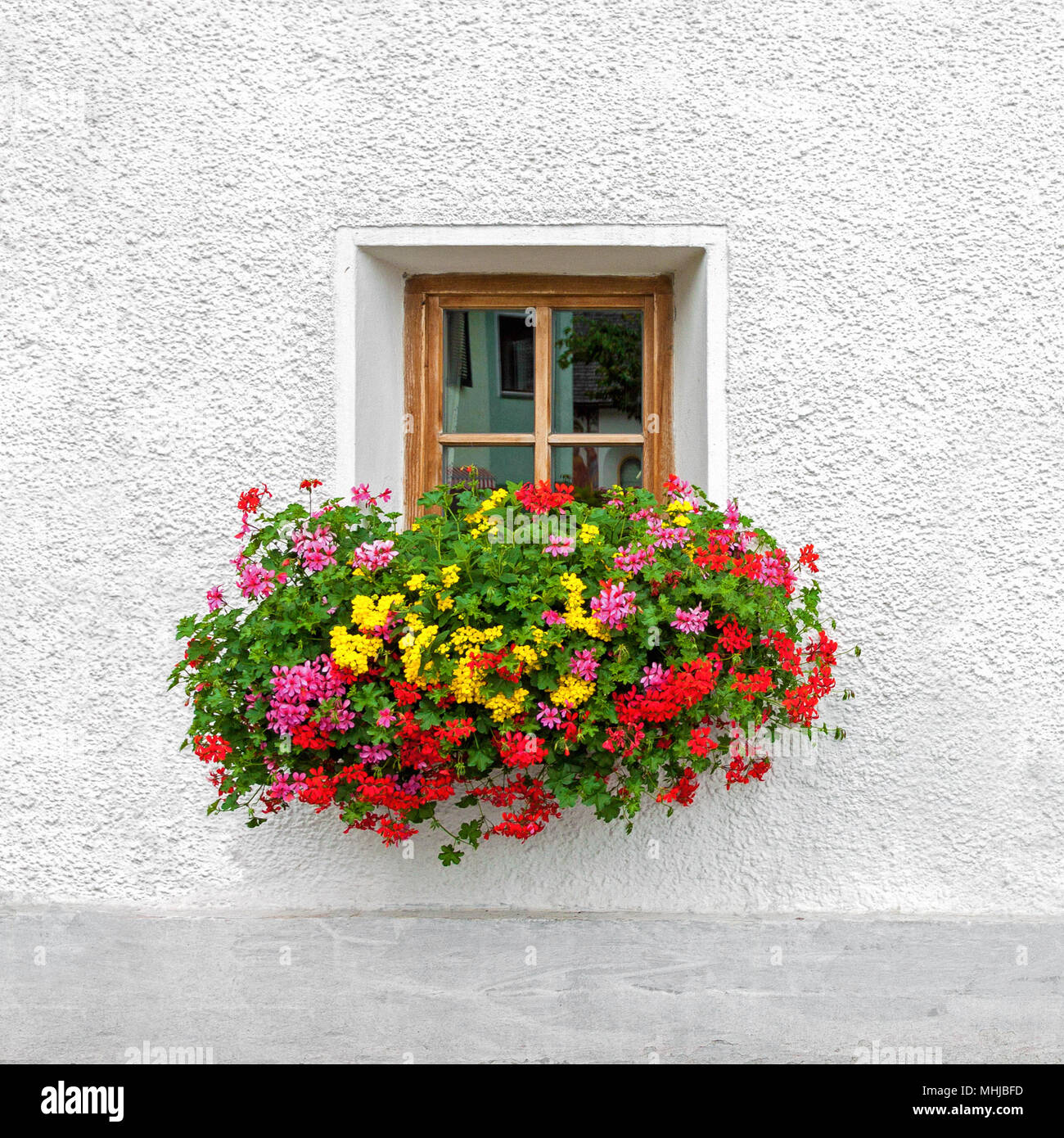 Alpine architecture hi-res stock photography and images - Alamy